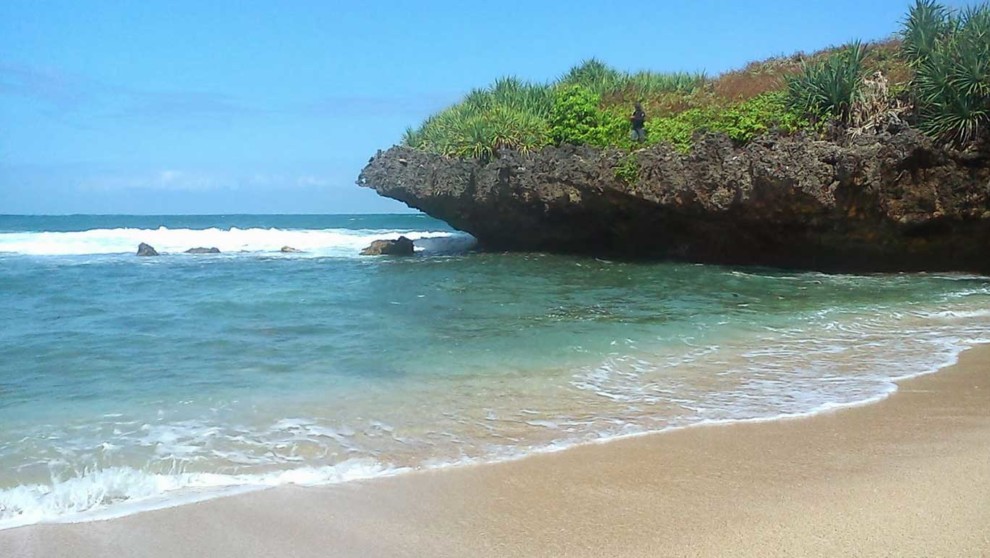 Pantai Ria Kenjeran 🏖️ HTM, Rute, Foto & Ulasan Pengunjung