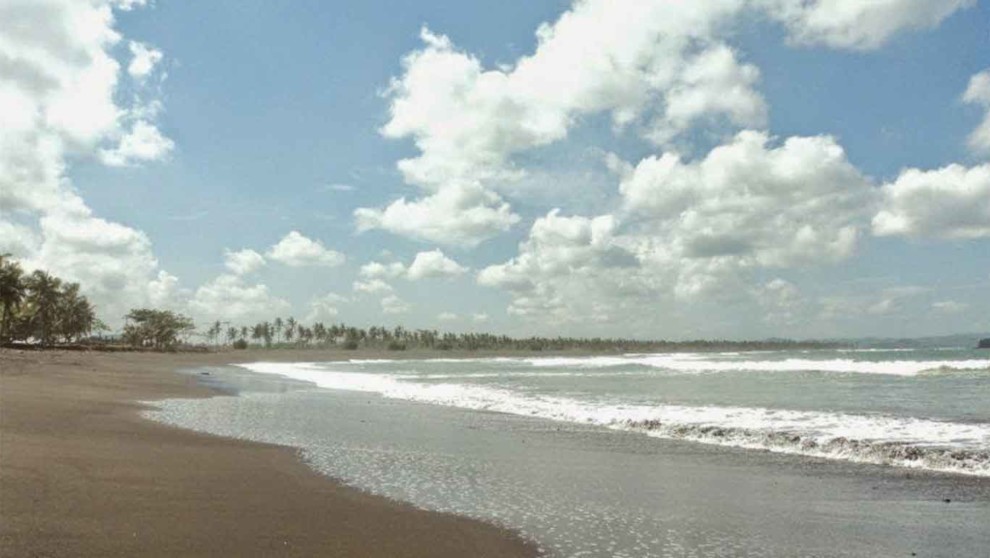 Pantai Lampon ?️ HTM, Rute, Foto & Ulasan Pengunjung