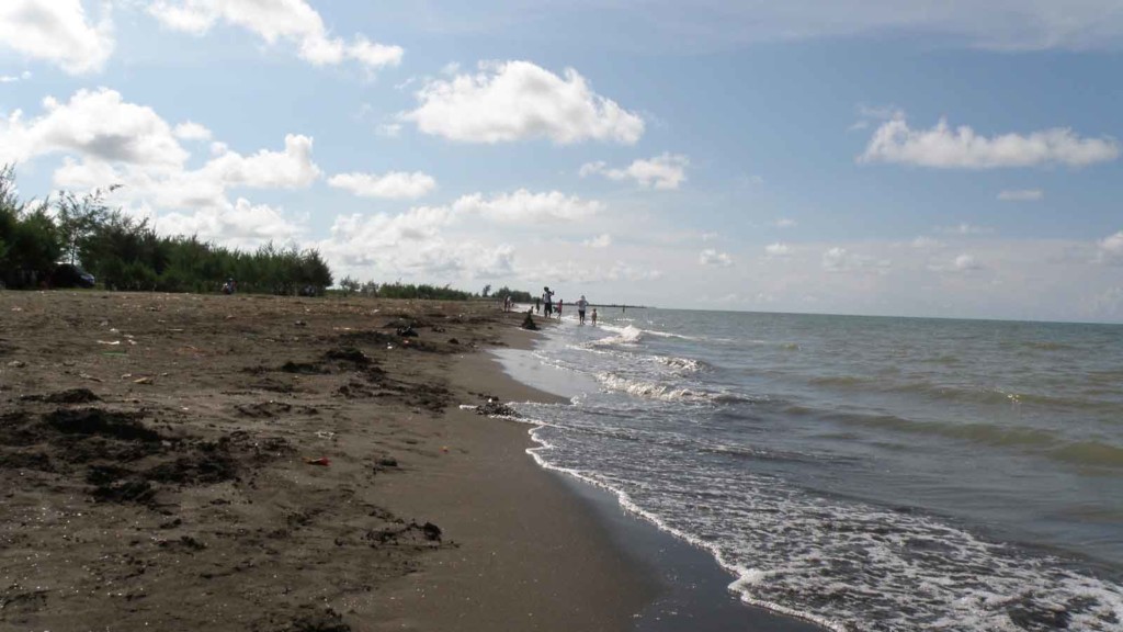 Pantai Mabak 🏖️ HTM, Rute, Foto & Ulasan Pengunjung