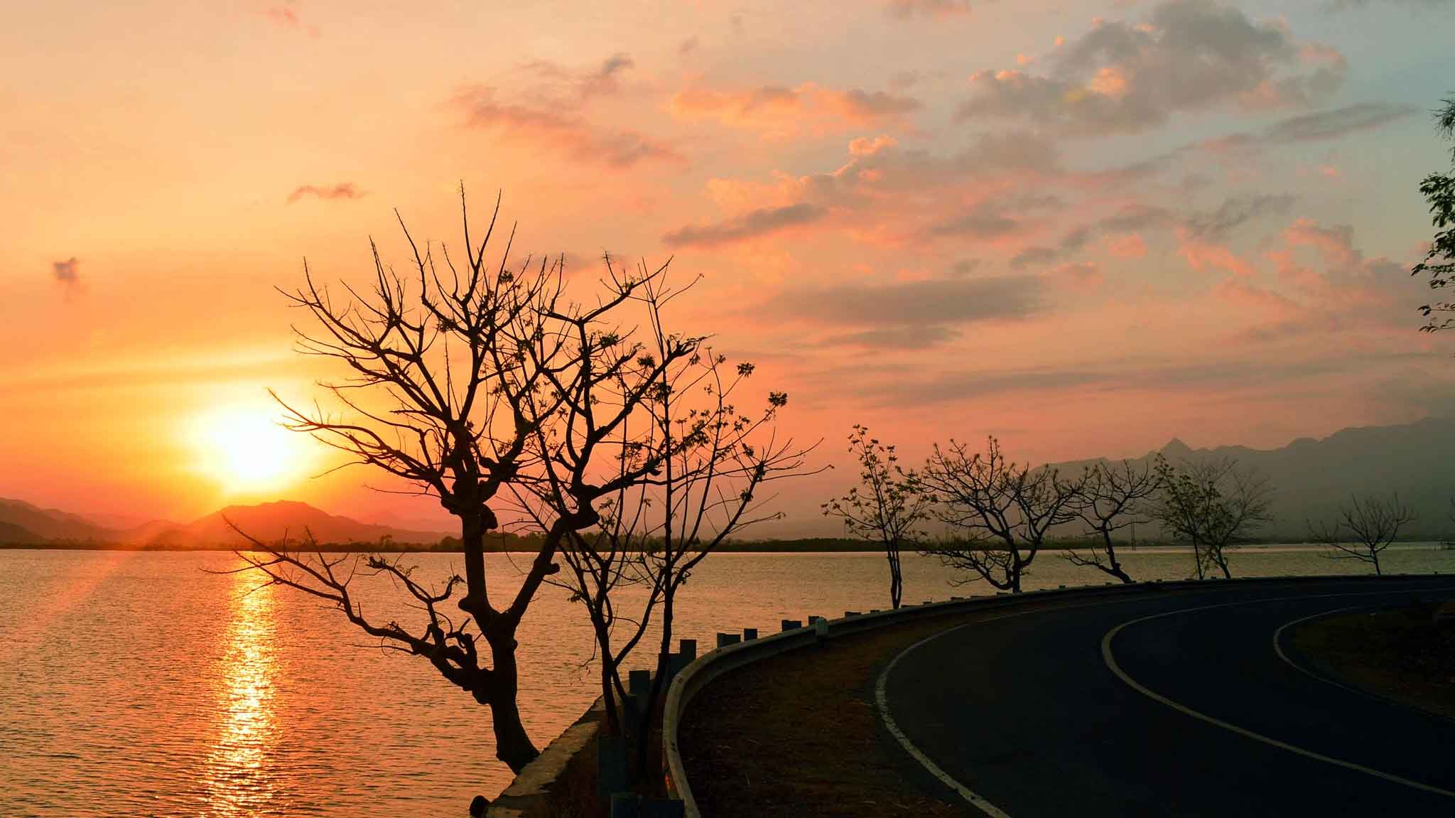 Pantai Lariti ?️ HTM, Rute, Foto & Ulasan Pengunjung