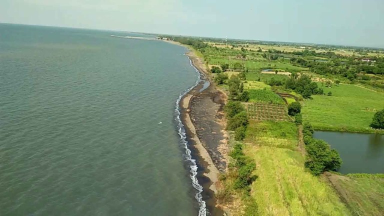 Pantai Tanjung Pendam 🏖️ HTM, Rute, Foto & Ulasan Pengunjung