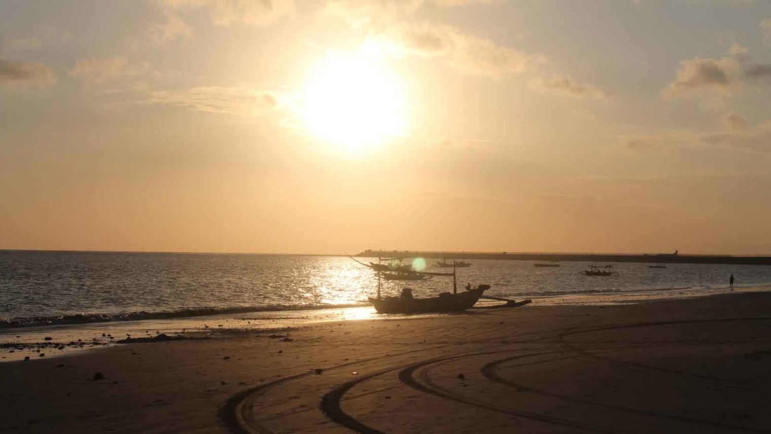 Pantai Tanjung Pasir 🏖️ HTM, Rute, Foto & Ulasan Pengunjung