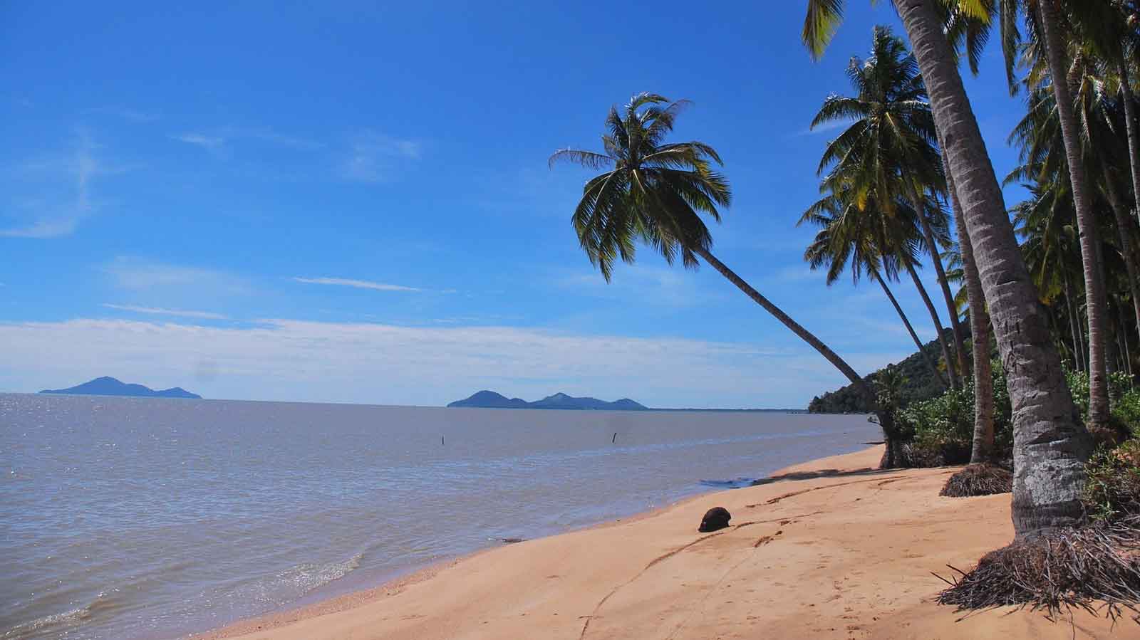 Rekomendasi Pantai di Jawa Barat dengan Panorama Eksotis