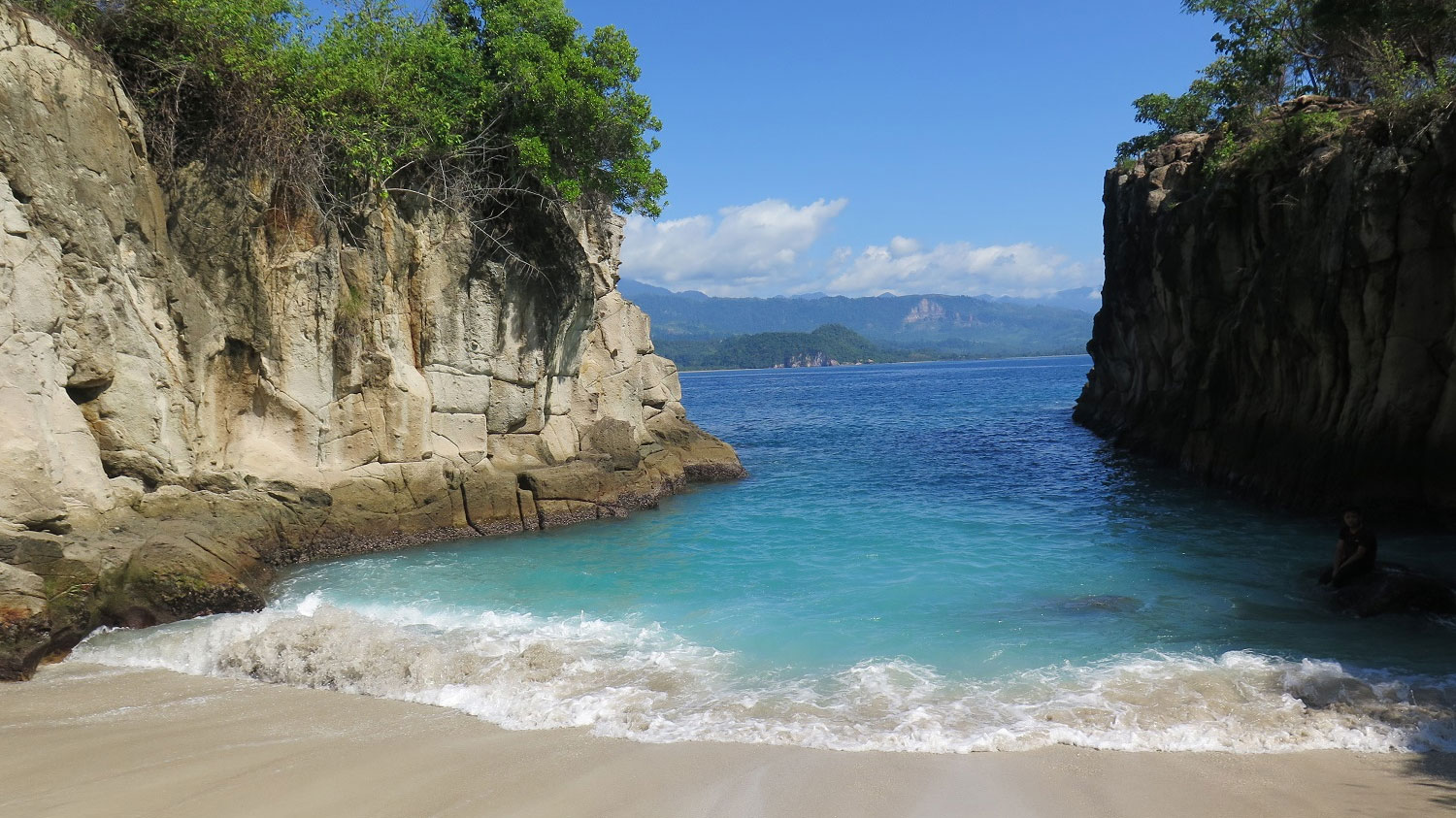 1 Rekomendasi Wisata Pantai 🏖️ di Bolaang Mongondow Timur, Sulawesi Utara