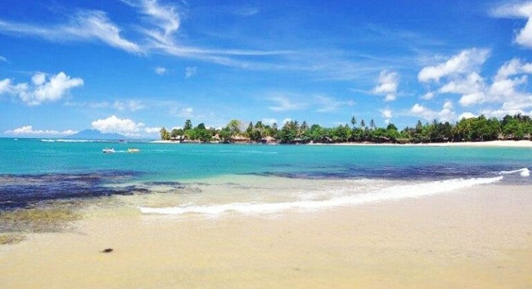 Pantai Sambolo ?️ HTM, Rute, Foto & Ulasan Pengunjung