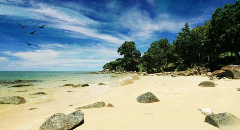 Pantai Tanjung Batu ?️ HTM, Rute, Foto & Ulasan Pengunjung