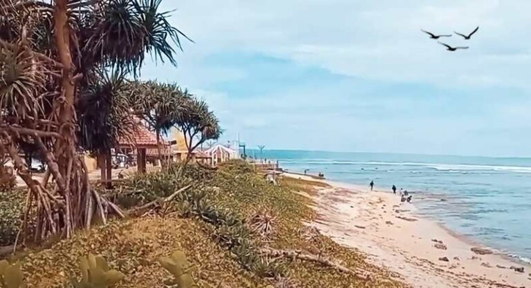 Pantai Sayang Heulang ?️ HTM, Rute, Foto & Ulasan Pengunjung