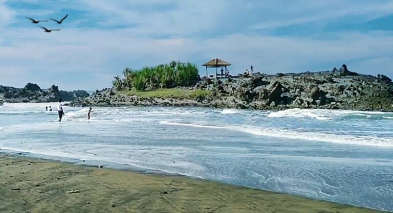 Pantai Santolo ?️ HTM, Rute, Foto & Ulasan Pengunjung