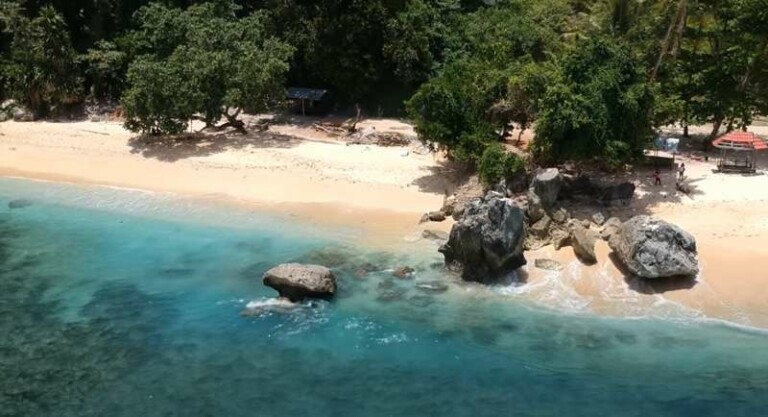 Pantai Base G ?️ HTM, Rute, Foto & Ulasan Pengunjung