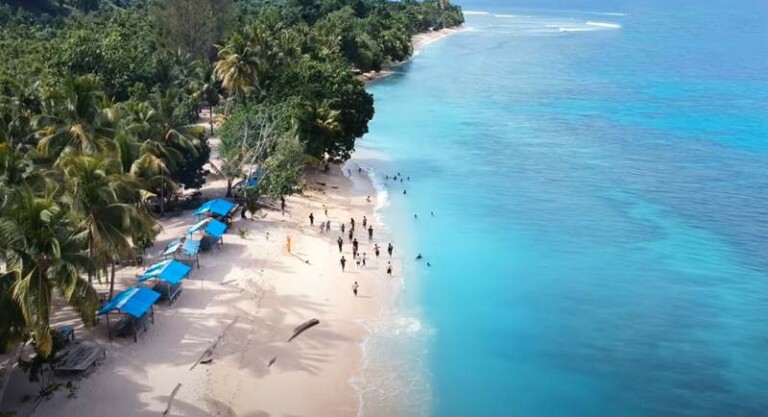 Pantai Base G ?️ HTM, Rute, Foto & Ulasan Pengunjung
